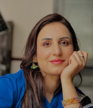 Urdu Actress Falak Butt Biography, News, Photos, Videos | NETTV4U