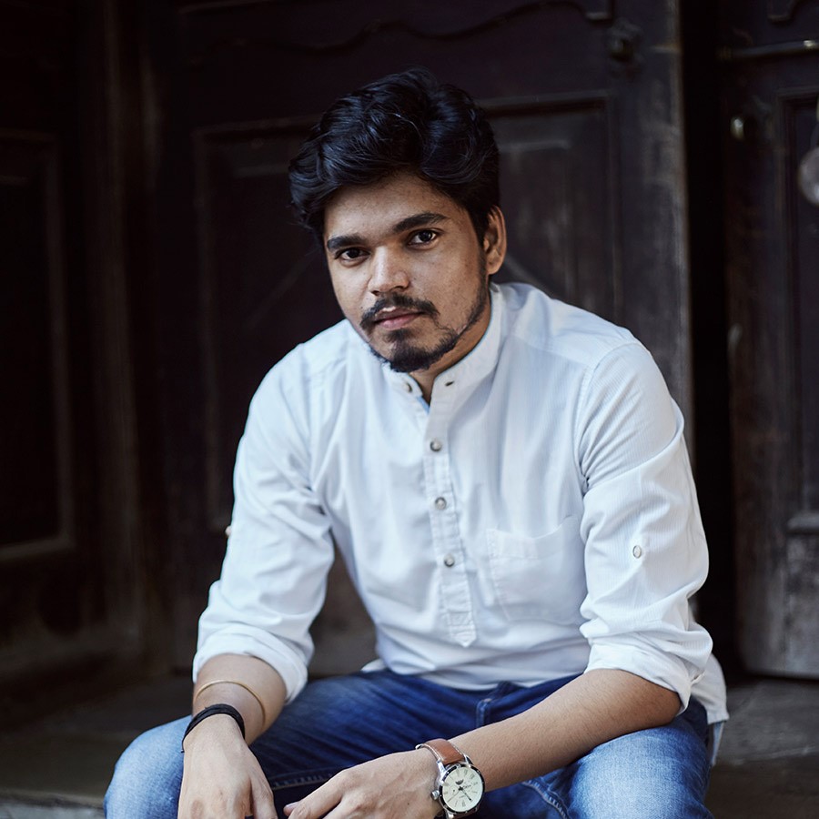 Hindi Poster Designer Prashant Chaugule Biography, News, Photos, Videos | NETTV4U