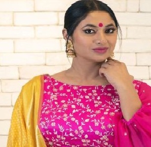 Telugu Fashion Designer Uma Mahanthi Biography, News, Photos, Videos ...