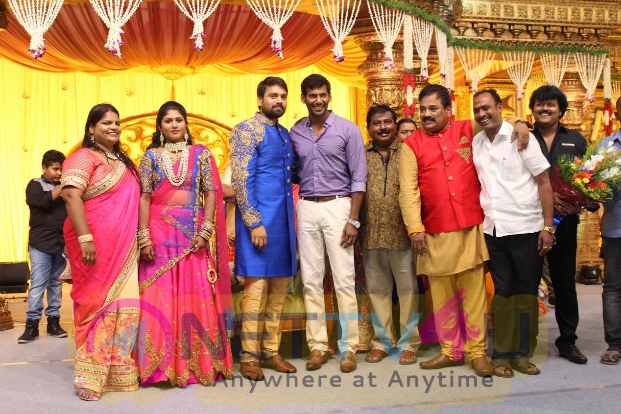 Fefsi Vijayan Master Son Wedding Reception Photos | 498331 | Movie ...