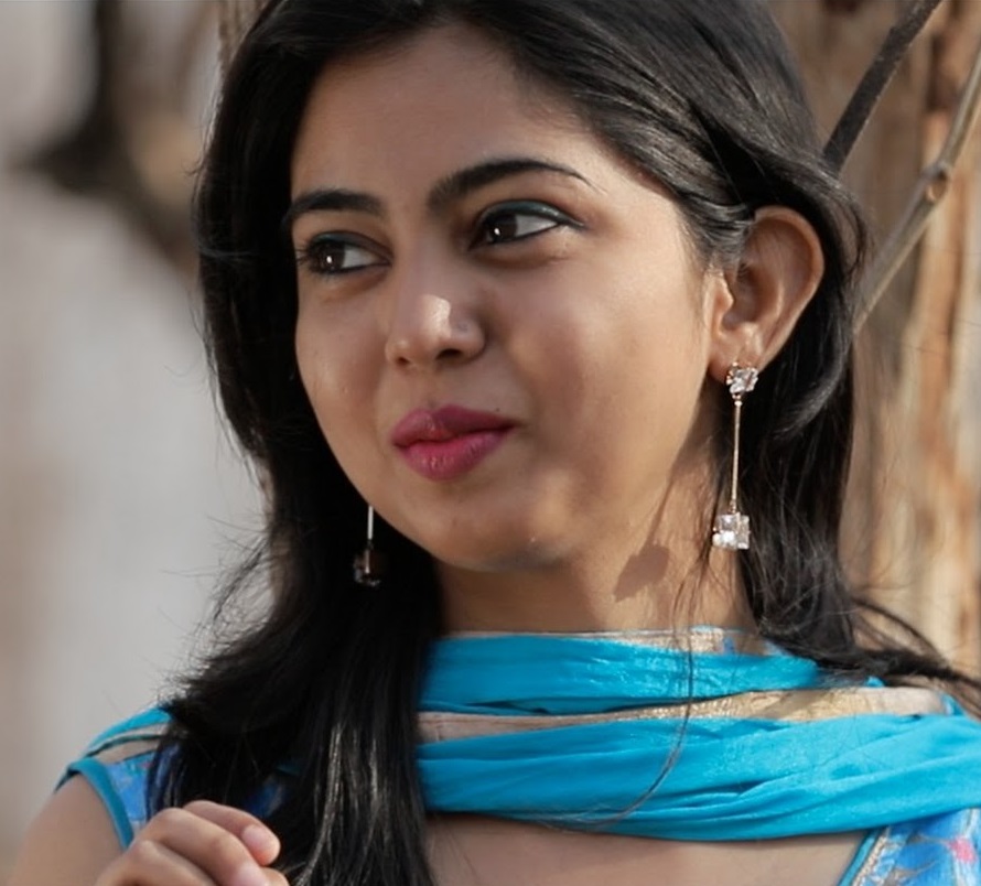 Hindi Singer Aboli Girhe Biography, News, Photos, Videos | NETTV4U