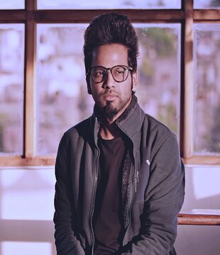 Bollywood Singer Deepak Rathore Biography, News, Photos, Videos | NETTV4U