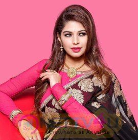 Komal Thacker Stunning Stills | Komal Thakker Galleries & HD Images