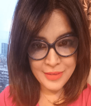 Hindi Poet Smita Parikh Biography, News, Photos, Videos | NETTV4U