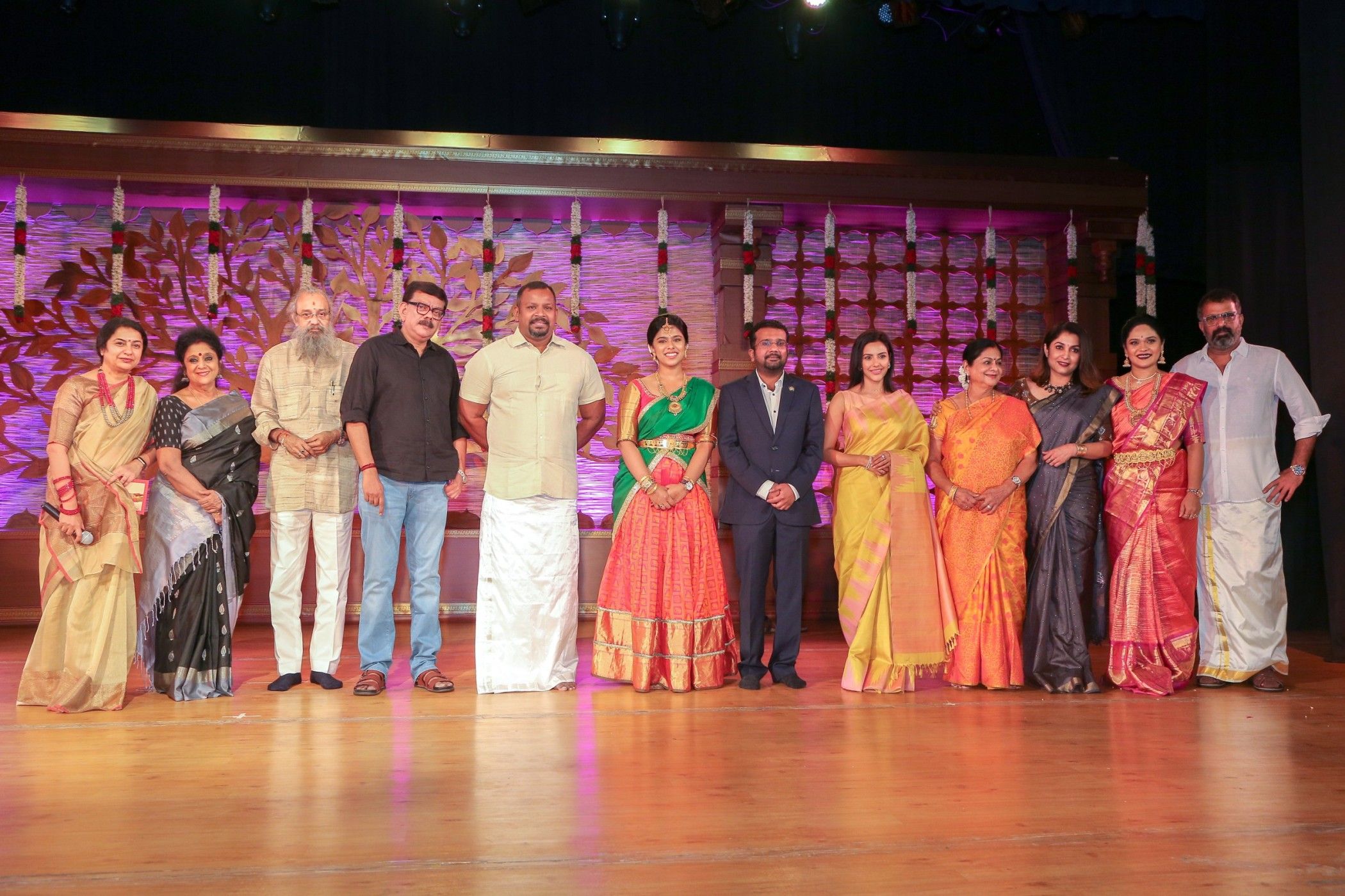 Bharatanatya Arangetram Of Selvi Abyukta Manikandan Event Stills ...