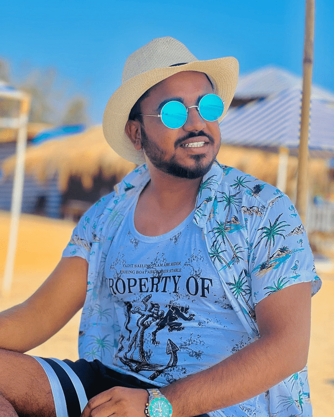 Hindi Youtuber Youtuber Avinash Gupta Biography, News, Photos, Videos ...