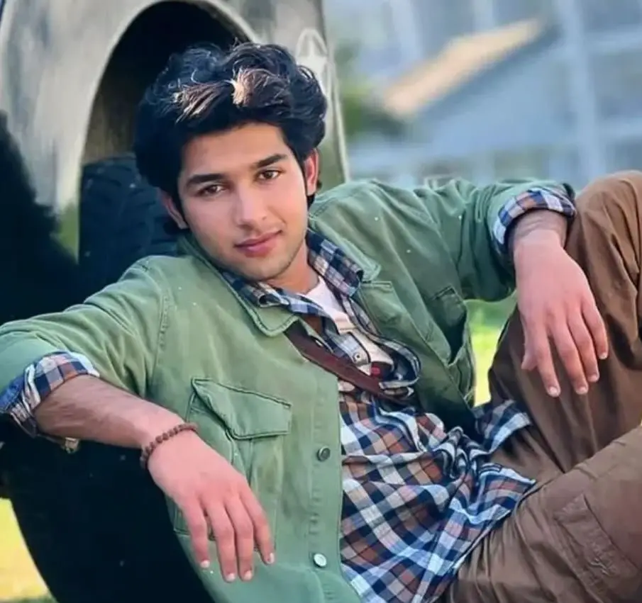 Punjabi Actor Inderjeet Singh Biography News Photos Videos Nettv4u 