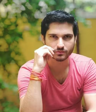 Hindi Actor Aakarsh Sharma Biography, News, Photos, Videos | NETTV4U