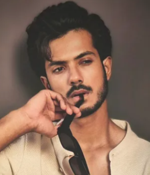 Hindi Actor Mayank Khanna Biography, News, Photos, Videos | NETTV4U