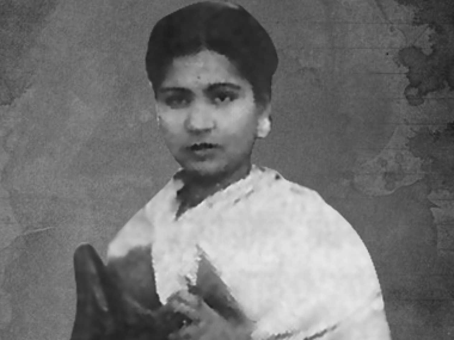 Hindi Singer Hamida Banu Biography, News, Photos, Videos | NETTV4U