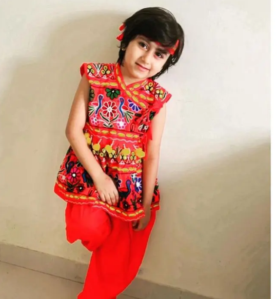 Gujarati Child Artist Het Patel Biography, News, Photos, Videos | NETTV4U
