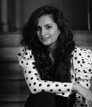 Telugu Singer Manda Laxmi Gayatri Biography, News, Photos, Videos | NETTV4U