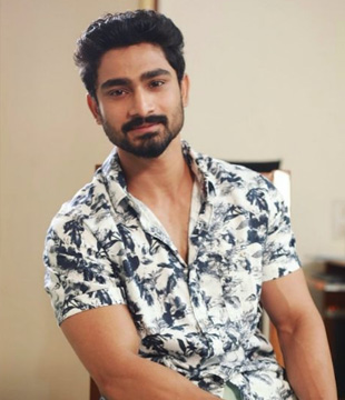 Kannada Actor Dr Praveen Biography, News, Photos, Videos | NETTV4U