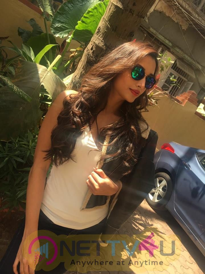 Actress Srinidhi Shetty Prepossessing Photos | 613067 | Galleries & HD ...