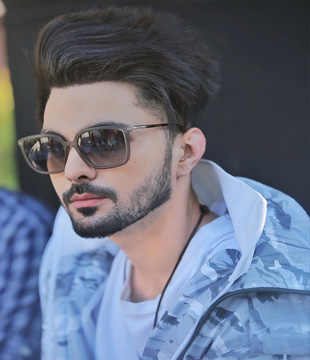 Hindi Actor B Jay Randhawa Biography, News, Photos, Videos | NETTV4U