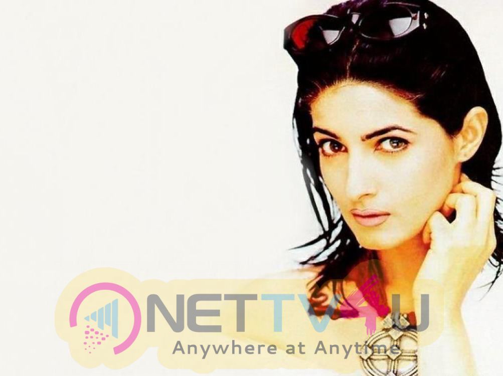 Actress Twinkle Khanna Latest Beautiful Photos | 222635 | Galleries ...