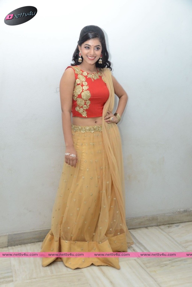 Telugu Actress Yamini Bhaskar Cute Photo Gallery | 42363 | Galleries ...