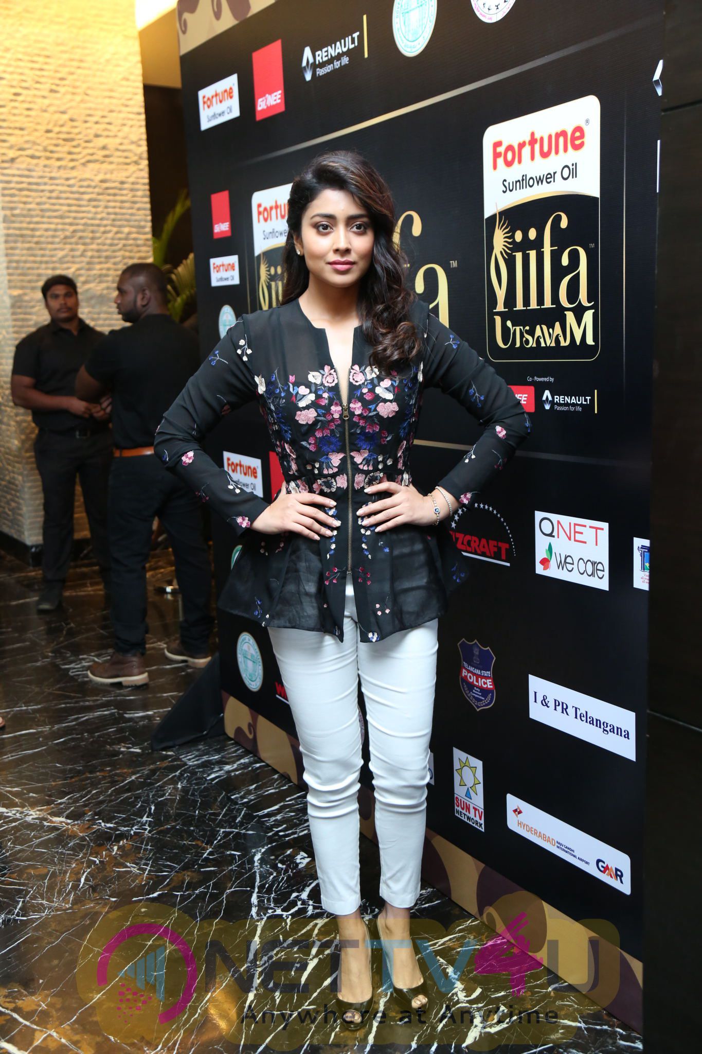 Movie Actress Shriya Saran Beautiful Girl Stills | 109095 | Galleries ...