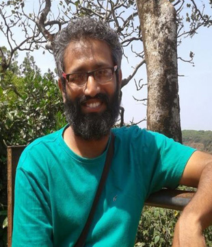 Director Virendra Valsangkar Biography, News, Photos, Videos | NETTV4U