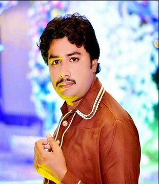 Urdu Singer Fazal Ali Biography, News, Photos, Videos | NETTV4U