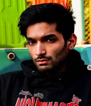 Hindi Tv Actor Arnav Bhasin Biography, News, Photos, Videos | NETTV4U