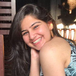 Bollywood Supporting Actress Deepansha Dhingra Biography, News, Photos ...