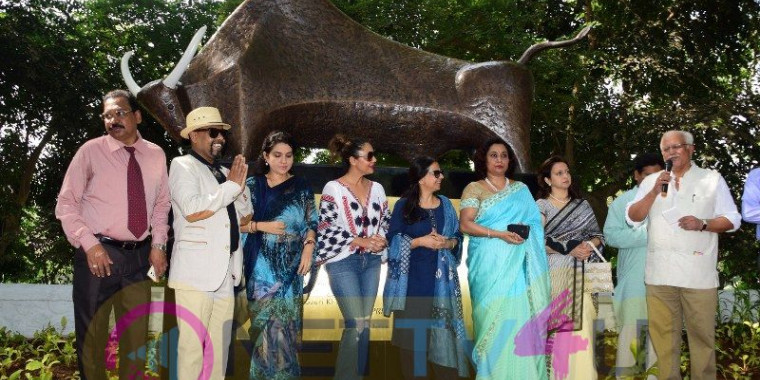 Gauri Khan Inauguration Of Mumbai Beautification Project By Nana ...