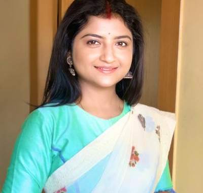 Bengali Singer Aditi Munshi Biography, News, Photos, Videos | NETTV4U