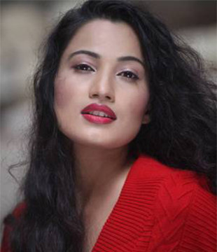 Bollywood Movie Actress Myra Karn Biography, News, Photos, Videos | NETTV4U