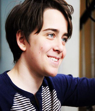 Hollywood Actor Sam Mccarthy Biography, News, Photos, Videos | NETTV4U