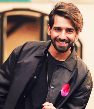 Bollywood Singer Maninder Buttar Biography, News, Photos, Videos | NETTV4U