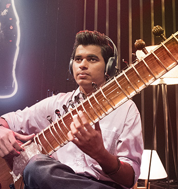 Urdu Singer Shehroze Hussain Biography, News, Photos, Videos | NETTV4U