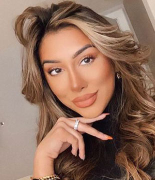 Hollywood Writer Sara Tariq Biography, News, Photos, Videos | NETTV4U