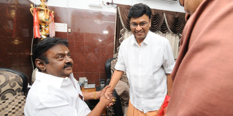 Nadigar Sangam Swamy Sankaradas Team Meets Captain Vijayakanth Pics ...
