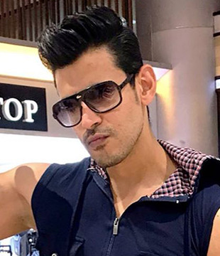 Bollywood Movie Actor Sameer Khan Biography, News, Photos, Videos | NETTV4U