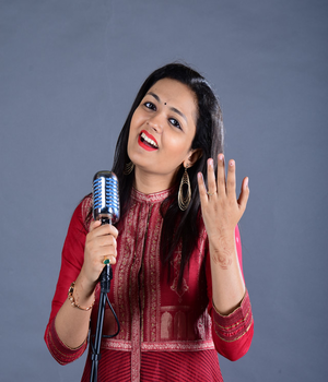 Bollywood Singer Mayuri Saha Biography, News, Photos, Videos | NETTV4U