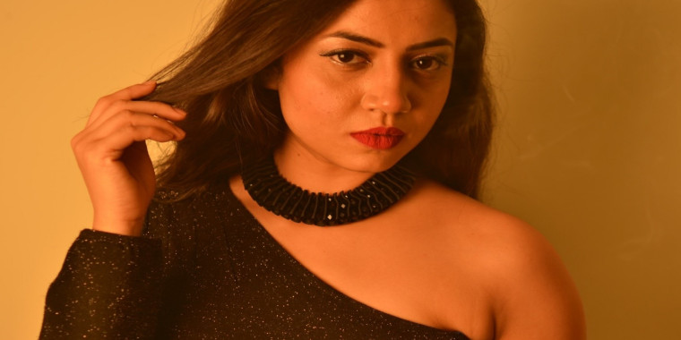 Bollywood Actress Shilpa Patel Biography, News, Photos, Videos | NETTV4U