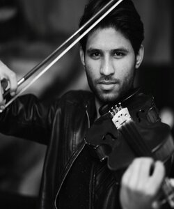 Urdu Musician Sharoon Leo Biography, News, Photos, Videos | NETTV4U