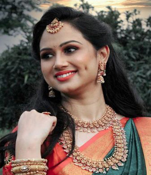 Kannada Tv Actress Shwetha Murthy Biography, News, Photos, Videos | NETTV4U