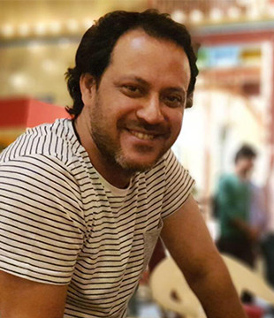 Bollywood Director Noel Smith Biography, News, Photos, Videos | NETTV4U