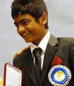 Bollywood Actor Shams Patel Biography, News, Photos, Videos | NETTV4U