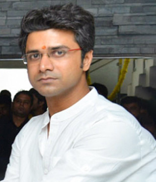 Tollywood Editor Amit Tripathi Biography, News, Photos, Videos | NETTV4U