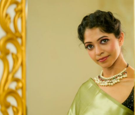 Marathi Actress Aparna Chothe Biography, News, Photos, Videos | NETTV4U