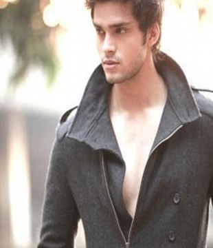 Bollywood Actor Vinayak Dubey Biography, News, Photos, Videos | NETTV4U