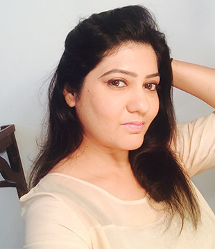 Bollywood Supporting Actress Anjali Thakkar Biography, News, Photos ...