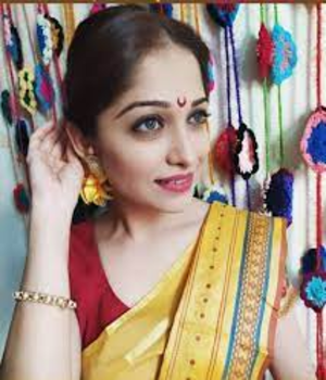 Marathi Actress Amruta Phadke Biography, News, Photos, Videos | NETTV4U