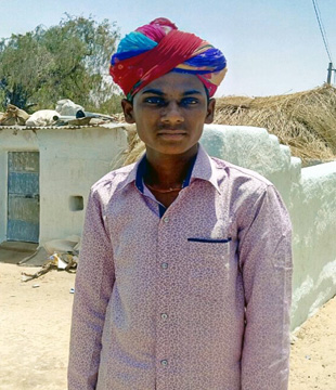 Bollywood Singer Devu Khan Manganiyar Biography, News, Photos, Videos ...