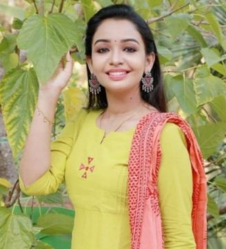 Malayalam Tv Actress Alice Christy Gomez Biography, News, Photos ...