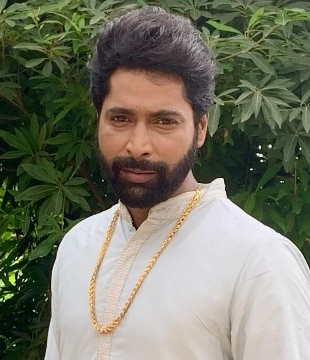 Supporting Actor Swapnil Dinkar Biography, News, Photos, Videos | NETTV4U