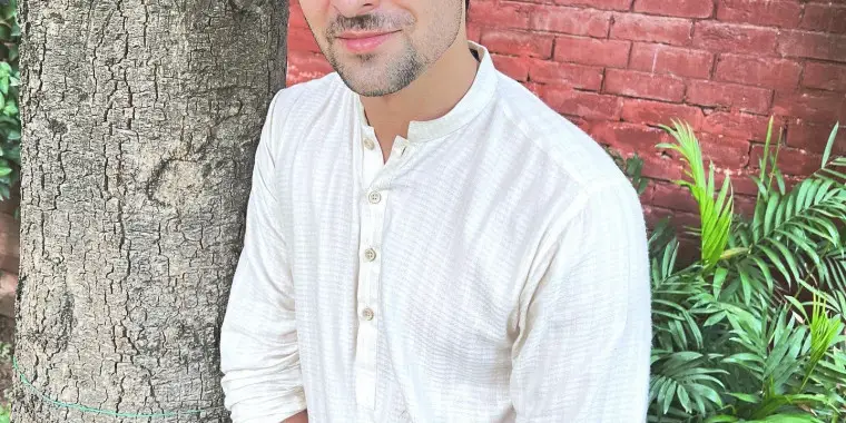 Urdu Actor Khaqan Shahnawaz Biography, News, Photos, Videos | NETTV4U Urdu Actor Khaqan Shahnawaz Biography, News, Photos, Videos | NETTV4U